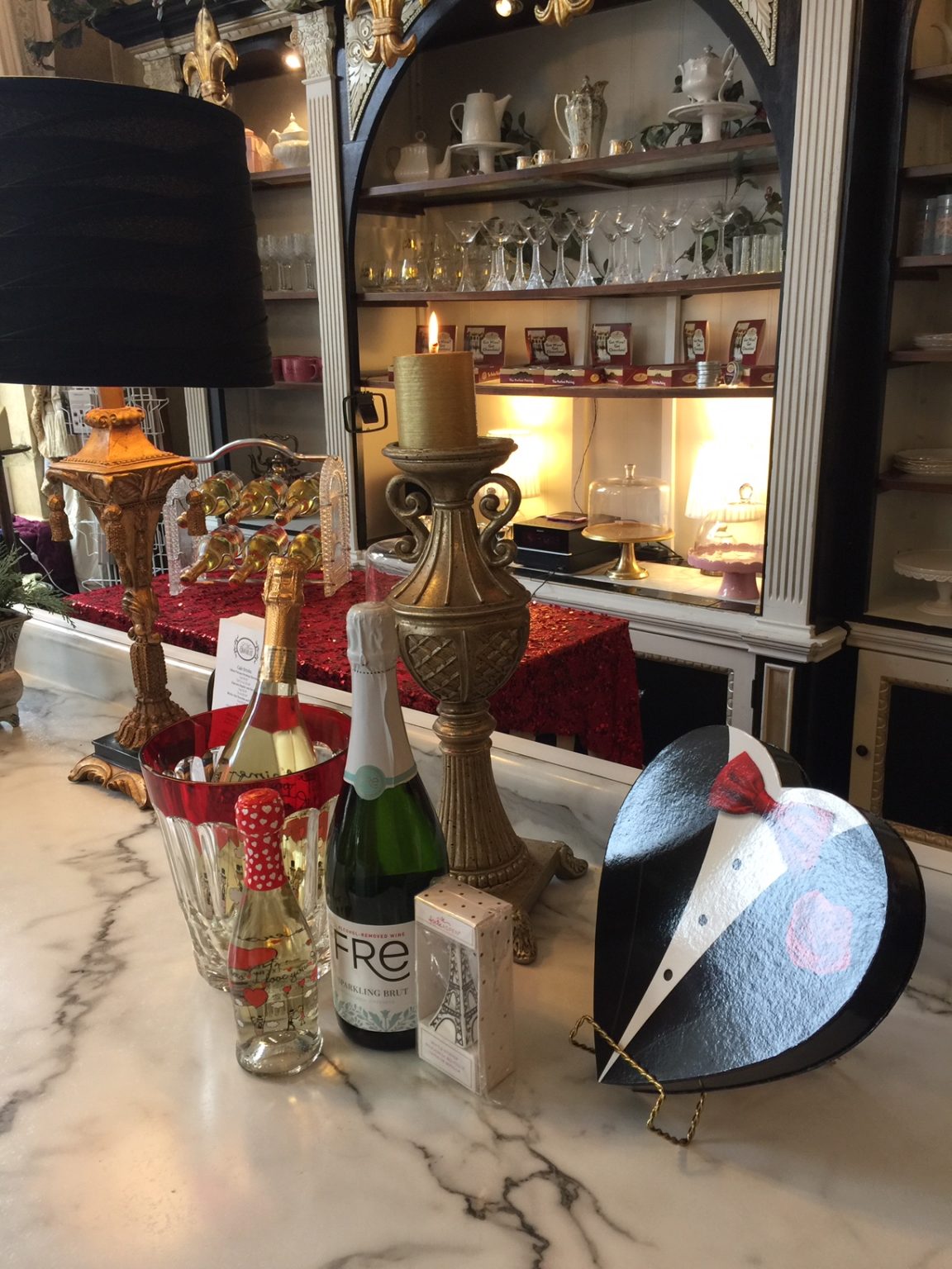 bar in shop - L'More Chocolat